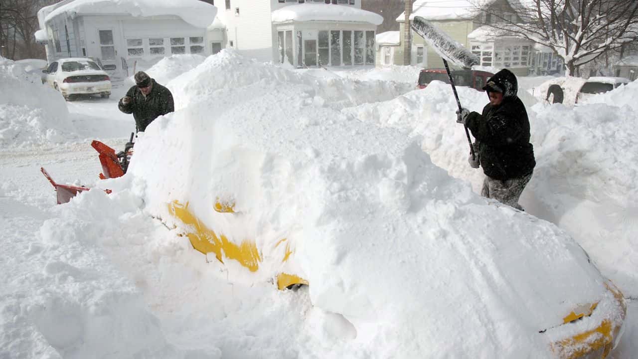 Great Lakes Bracing for Lake Effect Snow Onslaught: Up to 2 Feet Forecasted, Travel Warnings ...