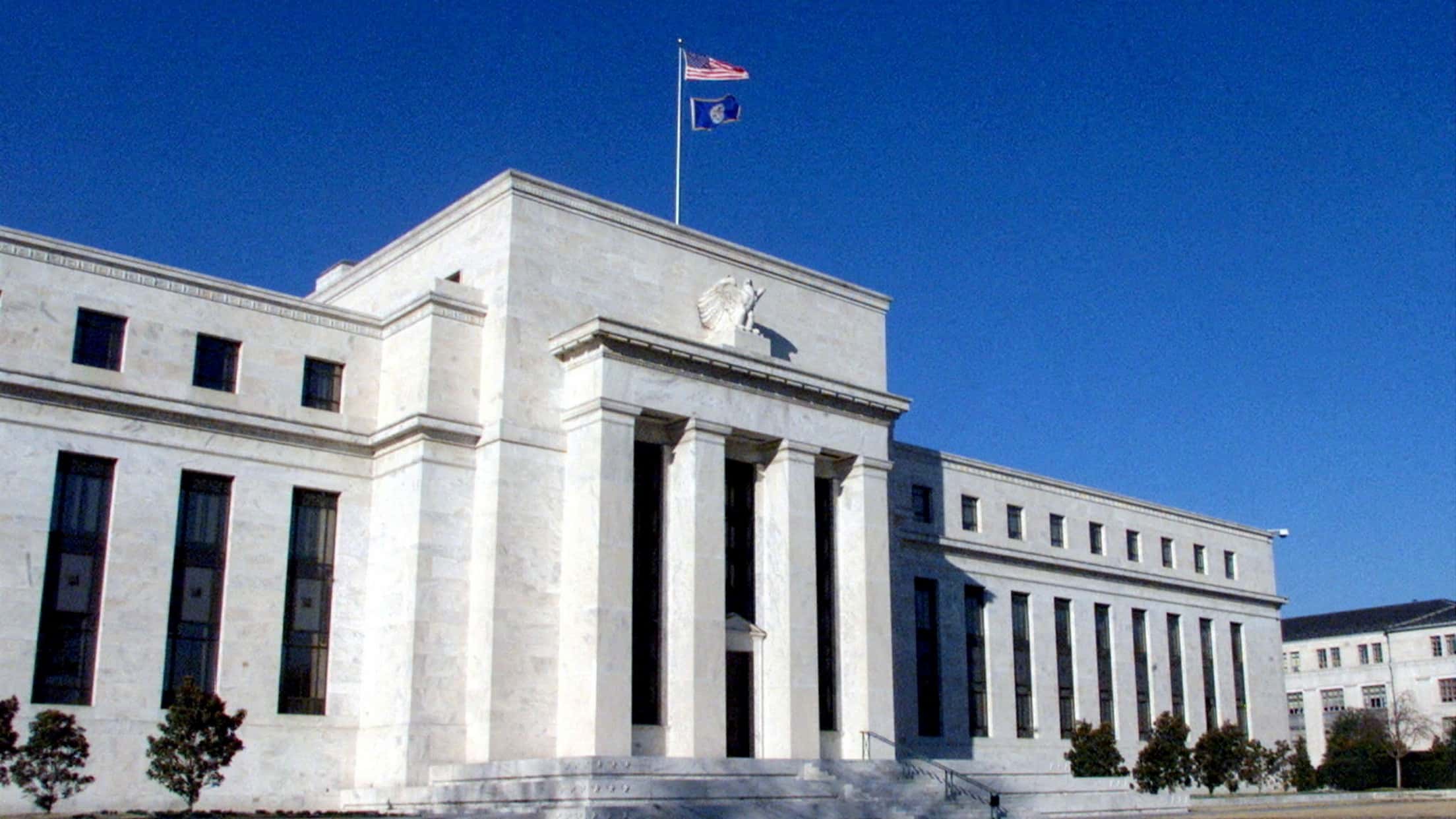Federal Reserve Officials Cautious About Inflation and Rate Hike ...