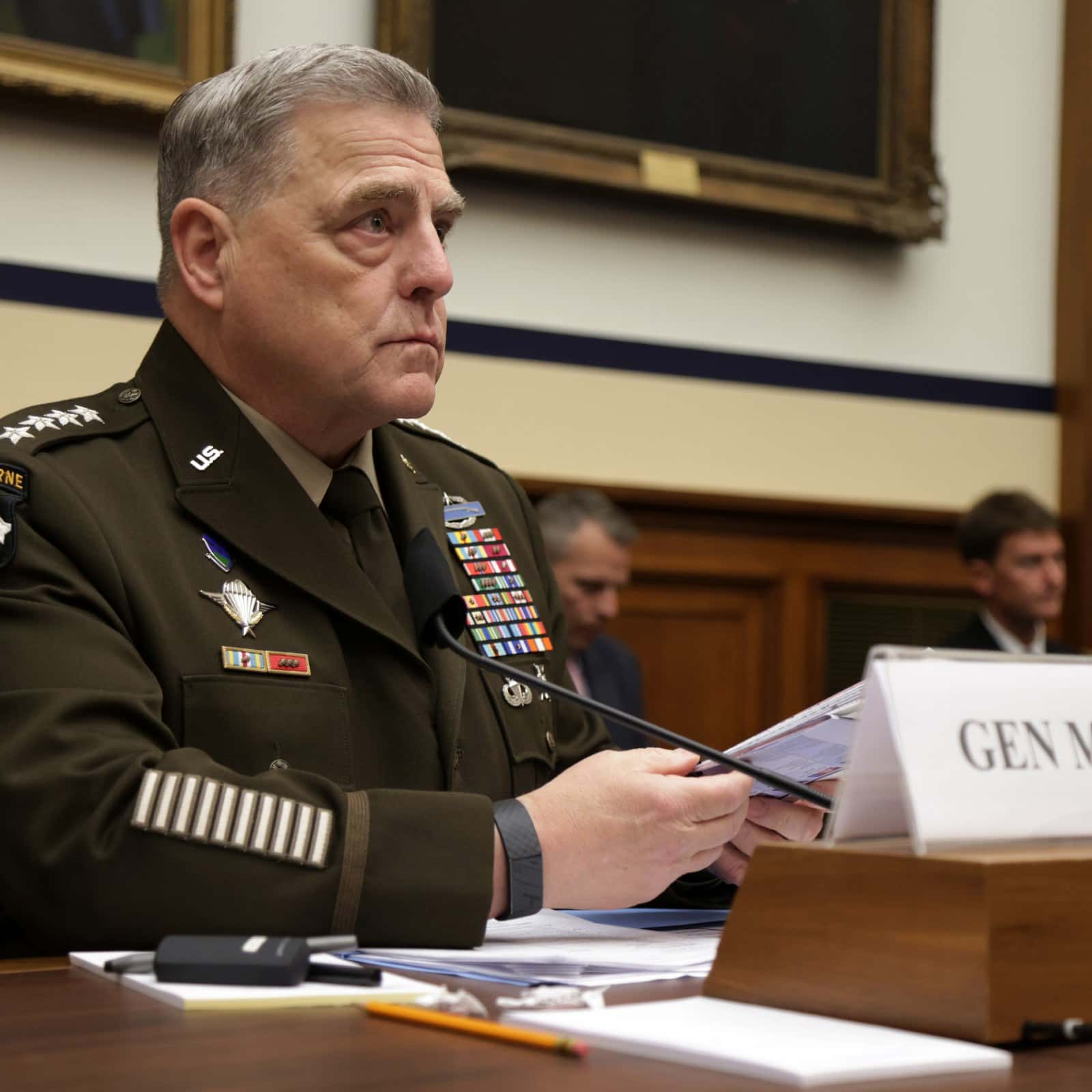 General Mark Milley Reveals 200,000 Russian Troops in Ukraine; Affirms ...