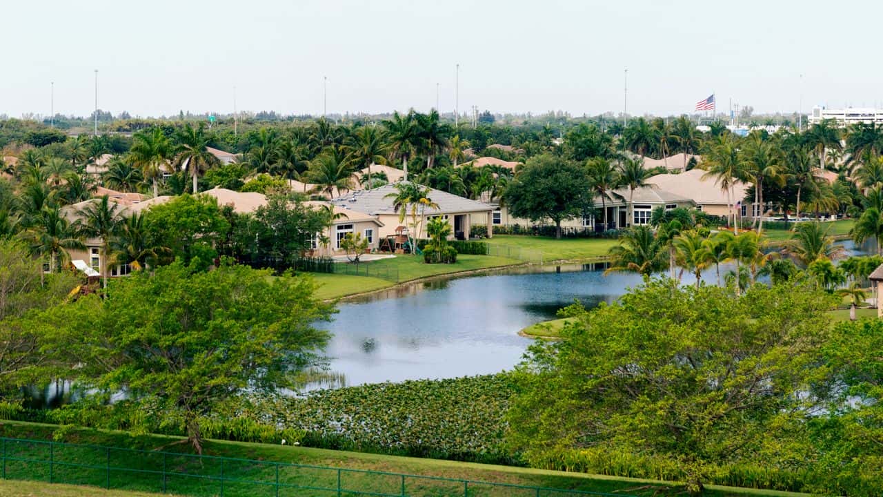 Florida Home Insurance Costs Skyrocket, Threatening Housing Market ...