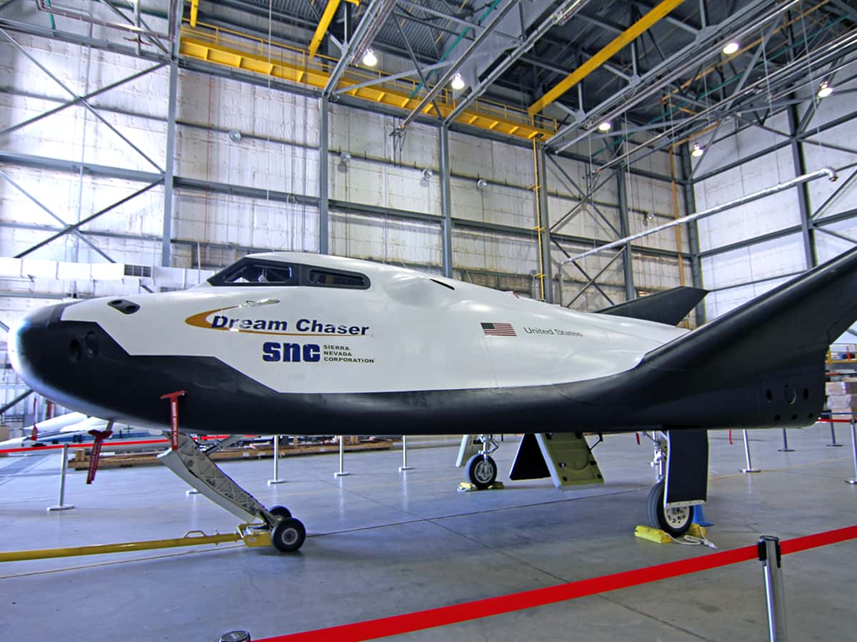 Dream Chaser Spacecraft: Milestone Journey Begins as Commercial Space ...