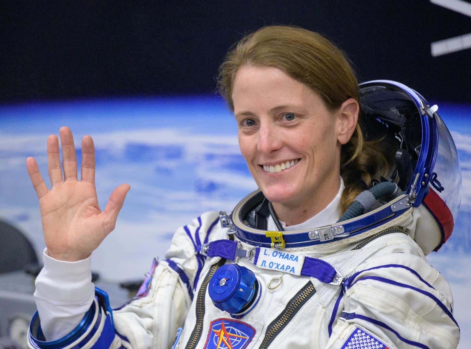 Loral O’Hara Sprinkles Festive Fun in Space with Thanksgiving ‘Turkey ...