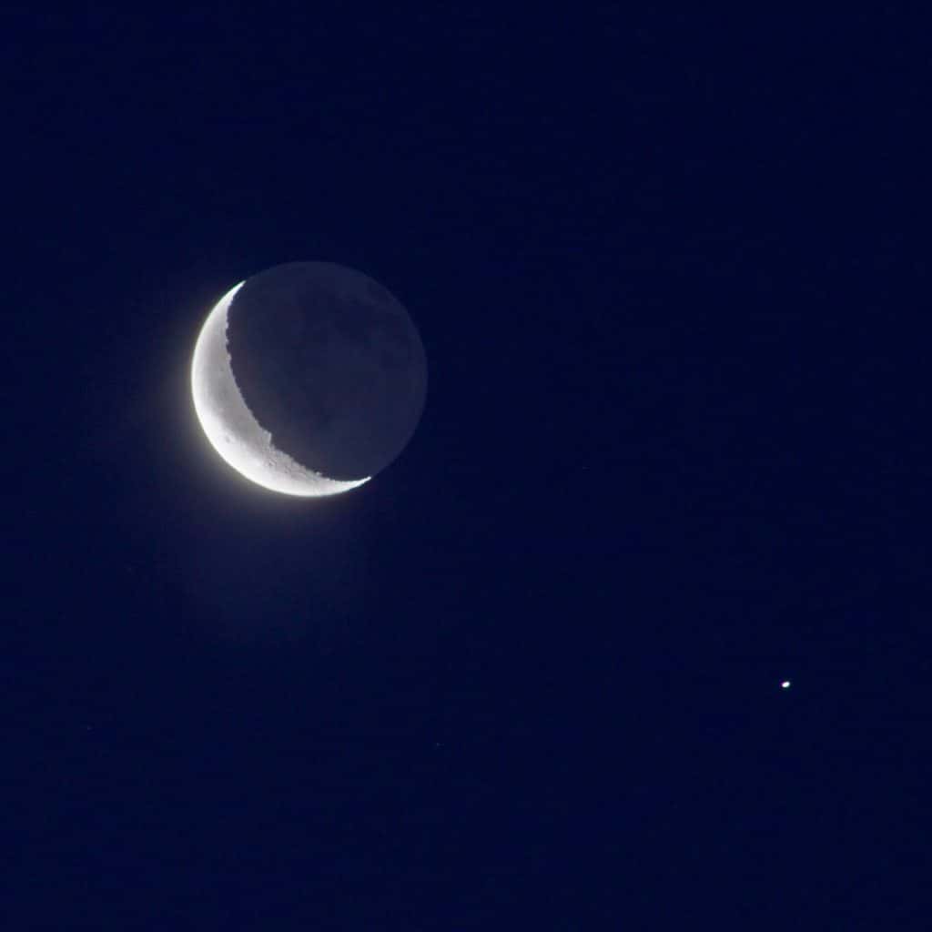 Stunning Conjunction of Planets: Moon and Saturn’s Celestial Rendezvous ...
